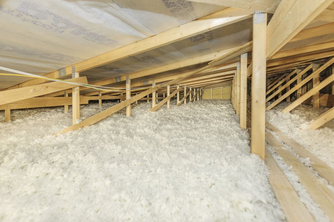 Perustuksen ja lattian eristys korjaus